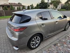 Grey Lexus CT 2015 in Riga, with an engine capacity of 1.80 L and mileage of 107 thousand km for 12200 €, photo 4 on AUTOMOTO.COM.LV