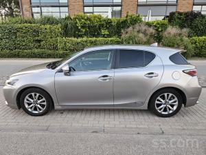 Grey Lexus CT 2015 in Riga, with an engine capacity of 1.80 L and mileage of 107 thousand km for 12200 €, photo 7 on AUTOMOTO.COM.LV