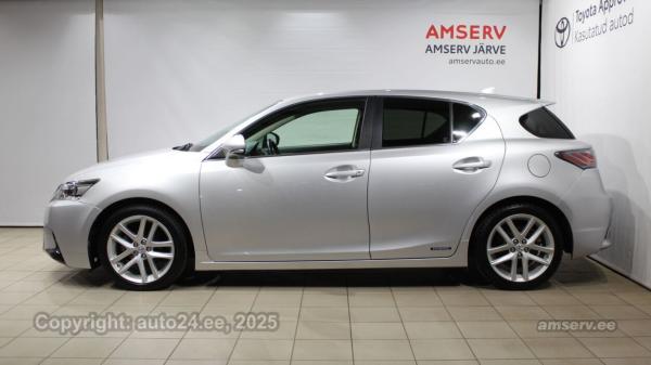 Grey Lexus CT 2016 in Tallinn, with an engine capacity of 1.80 L and mileage of 167 thousand km for 13490 €, photo 3 on AUTOMOTO.COM.LV