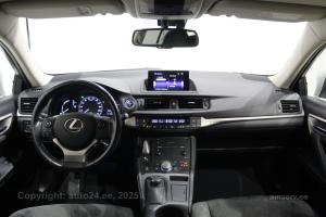 Grey Lexus CT 2016 in Tallinn, with an engine capacity of 1.80 L and mileage of 167 thousand km for 13490 €, photo 8 on AUTOMOTO.COM.LV