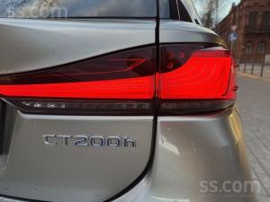 Grey Lexus CT 2018 in Daugavpils, with an engine capacity of 1.80 L and mileage of 187 thousand km for 16390 €, photo 5 on AUTOMOTO.COM.LV