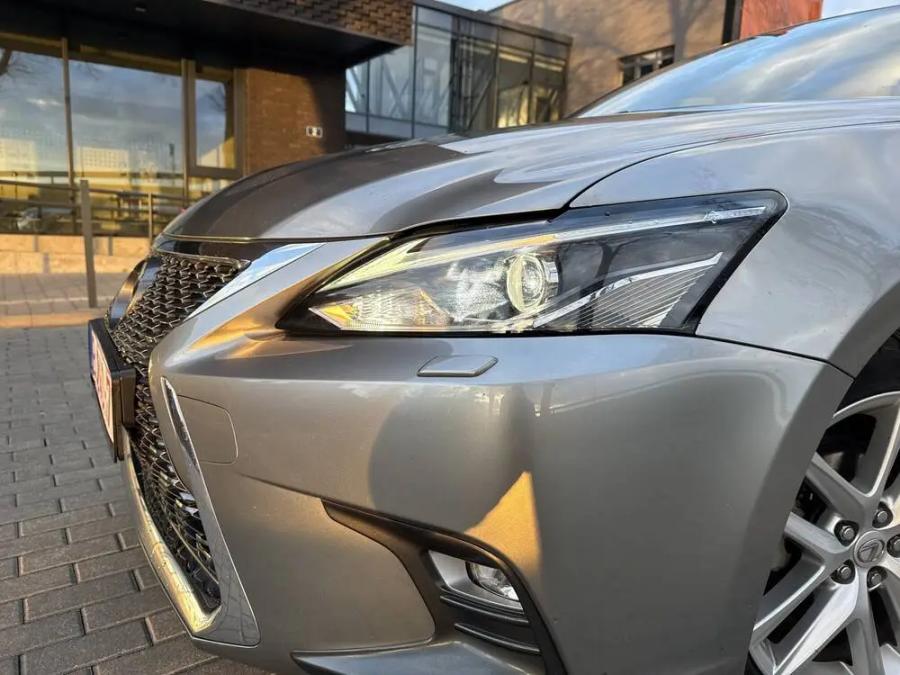 Grey Lexus CT 2018 in Daugavpils, with an engine capacity of 1.80 L and mileage of 187 thousand km for 15000 €, photo 1 on AUTOMOTO.COM.LV