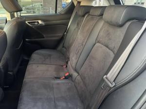 Grey Lexus CT 2018 in Daugavpils, with an engine capacity of 1.80 L and mileage of 187 thousand km for 15000 €, photo 20 on AUTOMOTO.COM.LV