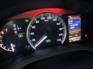 Grey Lexus CT 2018 in Daugavpils, with an engine capacity of 1.80 L and mileage of 187 thousand km for 15000 €, photo 24 on AUTOMOTO.COM.LV