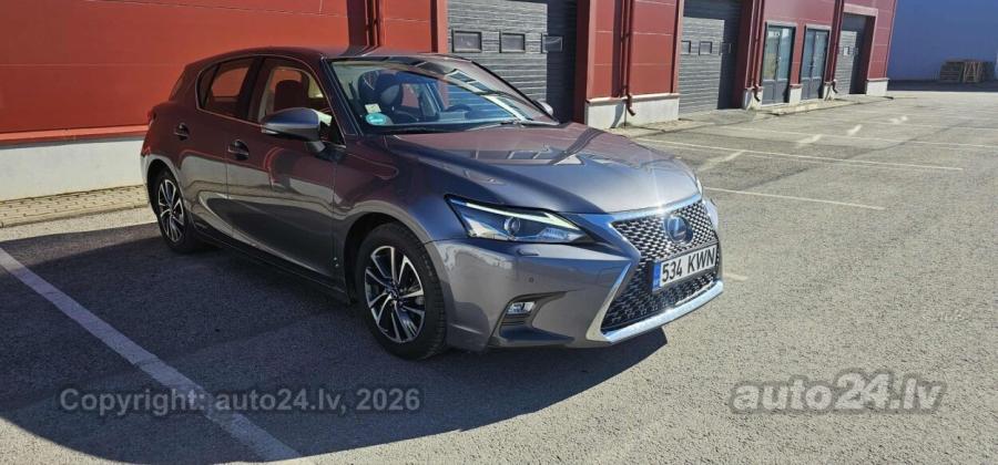 Pelēks Lexus CT 2020 Tallina, ar dzinēja tilpumu 1.80 L un nobraukumu 150 tūkst. km par 15800 €, foto 5 vietnē AUTOMOTO.COM.LV