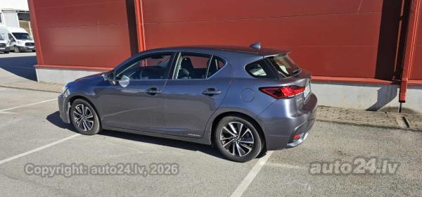 Pelēks Lexus CT 2020 Tallina, ar dzinēja tilpumu 1.80 L un nobraukumu 150 tūkst. km par 15800 €, foto 8 vietnē AUTOMOTO.COM.LV