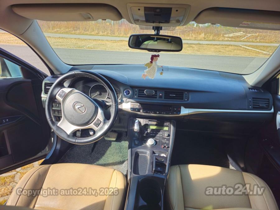 Lexus CT 2014 Tallina, ar dzinēja tilpumu 1.80 L un nobraukumu 326 tūkst. km par 8500 €, foto 6 vietnē AUTOMOTO.COM.LV