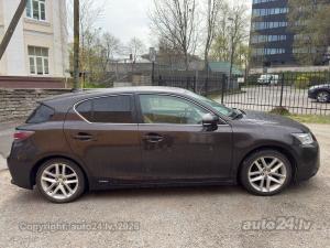 Lexus CT 2015 in Tallinn, with an engine capacity of 1.80 L and mileage of 173 thousand km for 12500 €, photo 5 on AUTOMOTO.COM.LV