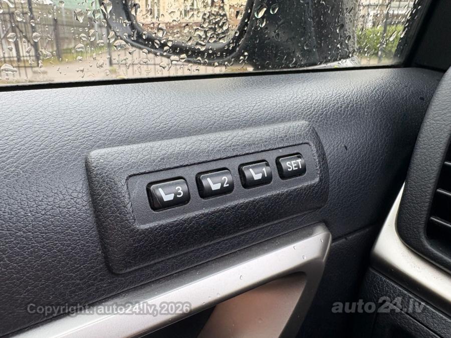 Lexus CT 2015 in Tallinn, with an engine capacity of 1.80 L and mileage of 173 thousand km for 12500 €, photo 18 on AUTOMOTO.COM.LV