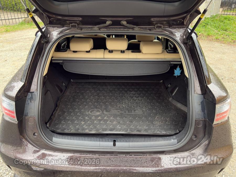 Lexus CT 2015 in Tallinn, with an engine capacity of 1.80 L and mileage of 173 thousand km for 12500 €, photo 20 on AUTOMOTO.COM.LV
