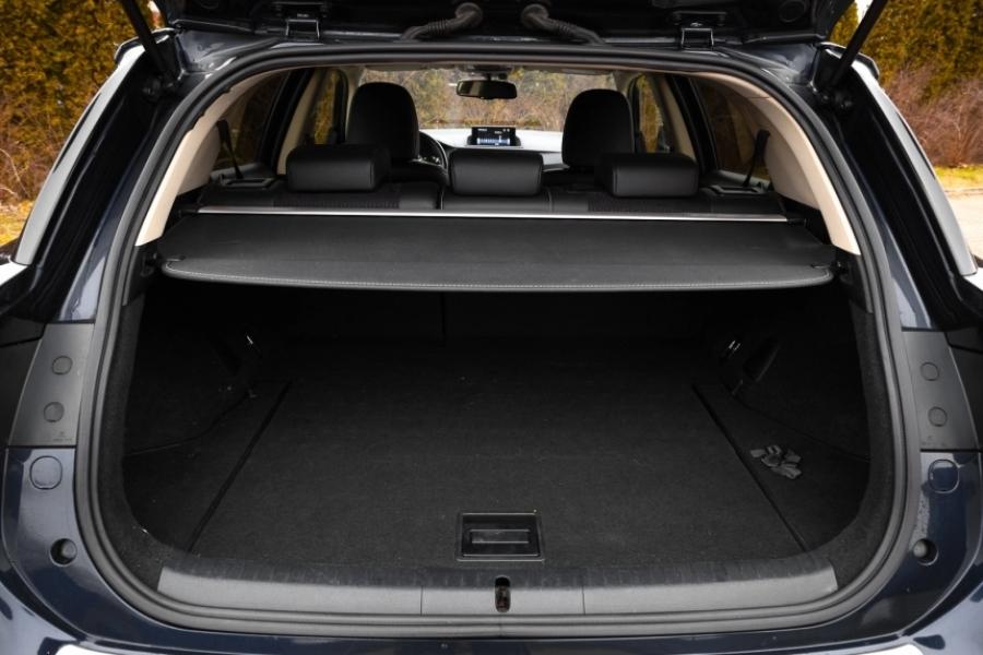 Lexus CT 2016 in Riga, with an engine capacity of 1.80 L and mileage of 107 thousand km for 13990 €, photo 10 on AUTOMOTO.COM.LV