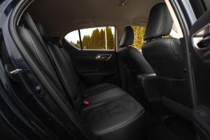 Lexus CT 2016 in Riga, with an engine capacity of 1.80 L and mileage of 107 thousand km for 13990 €, photo 13 on AUTOMOTO.COM.LV