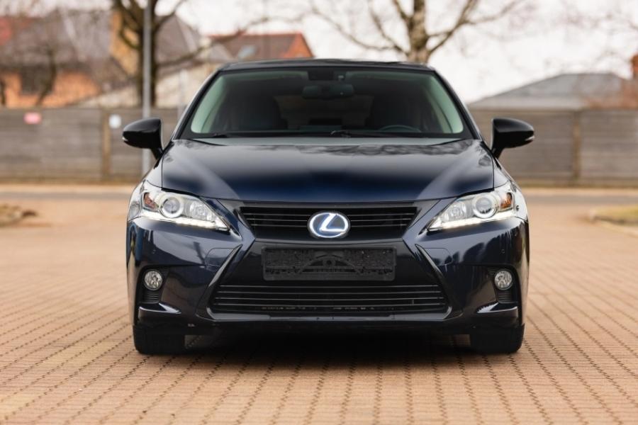Lexus CT 2016 in Riga, with an engine capacity of 1.80 L and mileage of 107 thousand km for 13990 €, photo 20 on AUTOMOTO.COM.LV