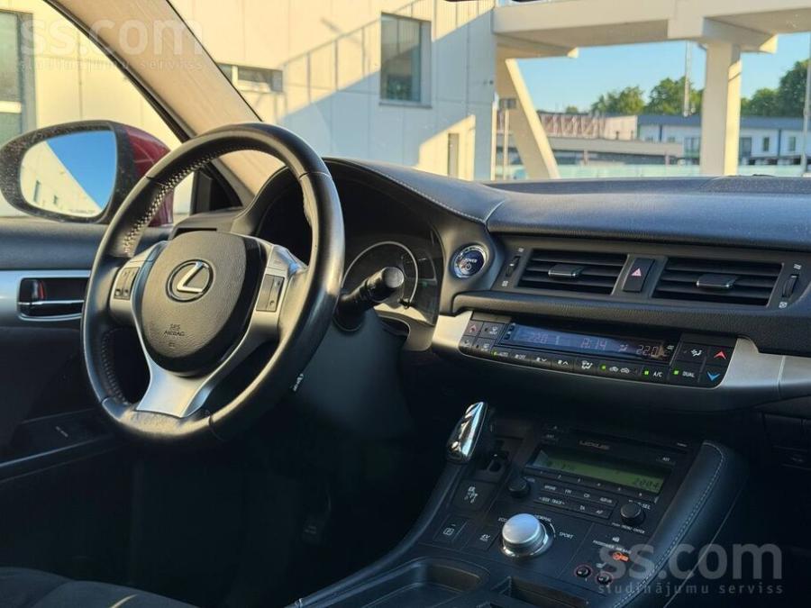 Sarkans Lexus CT 2012 Rīga, ar dzinēja tilpumu 1.80 L un nobraukumu 250 tūkst. km par 8250 €, foto 6 vietnē AUTOMOTO.COM.LV