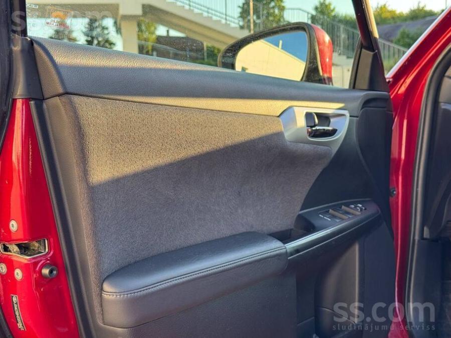 Sarkans Lexus CT 2012 Rīga, ar dzinēja tilpumu 1.80 L un nobraukumu 250 tūkst. km par 8250 €, foto 9 vietnē AUTOMOTO.COM.LV