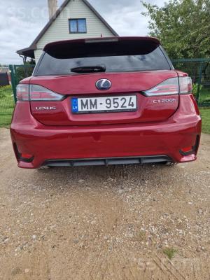 Sarkans Lexus CT 2014 Dobele, ar dzinēja tilpumu 1.80 L un nobraukumu 265 tūkst. km par 11500 €, foto 4 vietnē AUTOMOTO.COM.LV