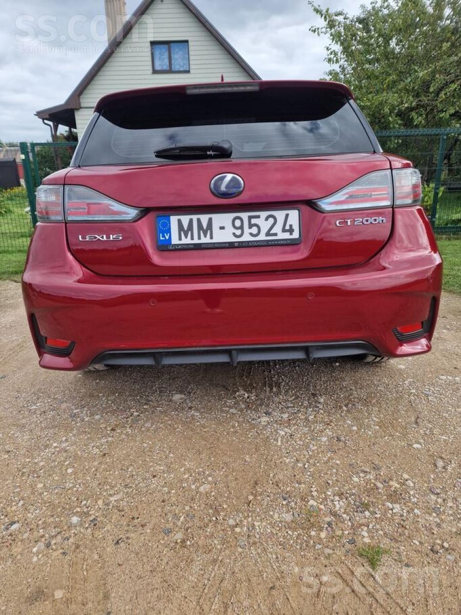 Sarkans Lexus CT 2014 Dobele, ar dzinēja tilpumu 1.80 L un nobraukumu 265 tūkst. km par 11500 €, foto 4 vietnē AUTOMOTO.COM.LV