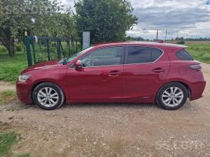 Sarkans Lexus CT 2014 Dobele, ar dzinēja tilpumu 1.80 L un nobraukumu 265 tūkst. km par 11500 €, foto 5 vietnē AUTOMOTO.COM.LV