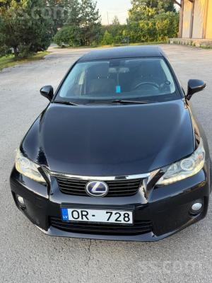 Violets Lexus CT 2011 Jēkabpils, ar dzinēja tilpumu 1.80 L un nobraukumu 287 tūkst. km par 7000 €, foto  vietnē AUTOMOTO.COM.LV