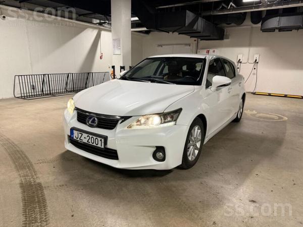 Balts Lexus CT 2011 Rīga, ar dzinēja tilpumu 1.80 L un nobraukumu 277 tūkst. km par 8200 €, foto 1 vietnē AUTOMOTO.COM.LV