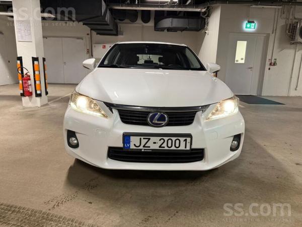 Balts Lexus CT 2011 Rīga, ar dzinēja tilpumu 1.80 L un nobraukumu 277 tūkst. km par 8200 €, foto 2 vietnē AUTOMOTO.COM.LV