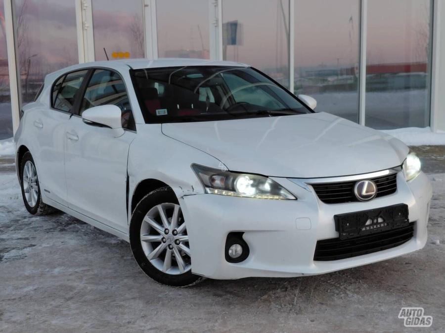 Balts Lexus CT 2011 Viļņa, ar dzinēja tilpumu 1.80 L un nobraukumu 290 tūkst. km par 8500 €, foto 1 vietnē AUTOMOTO.COM.LV