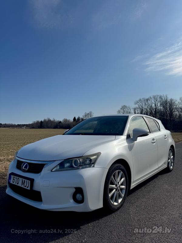 White Lexus CT 2011 in Saue, with an engine capacity of 1.80 L and mileage of 185 thousand km for 9000 €, photo 1 on AUTOMOTO.COM.LV