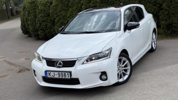 Balts Lexus CT 2011 Rīga, ar dzinēja tilpumu 1.80 L un nobraukumu 216 tūkst. km par 8150 €, foto 1 vietnē AUTOMOTO.COM.LV