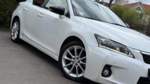 Balts Lexus CT 2011 Rīga, ar dzinēja tilpumu 1.80 L un nobraukumu 216 tūkst. km par 8150 €, foto 4 vietnē AUTOMOTO.COM.LV