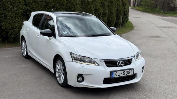 Balts Lexus CT 2011 Rīga, ar dzinēja tilpumu 1.80 L un nobraukumu 216 tūkst. km par 8150 €, foto 8 vietnē AUTOMOTO.COM.LV