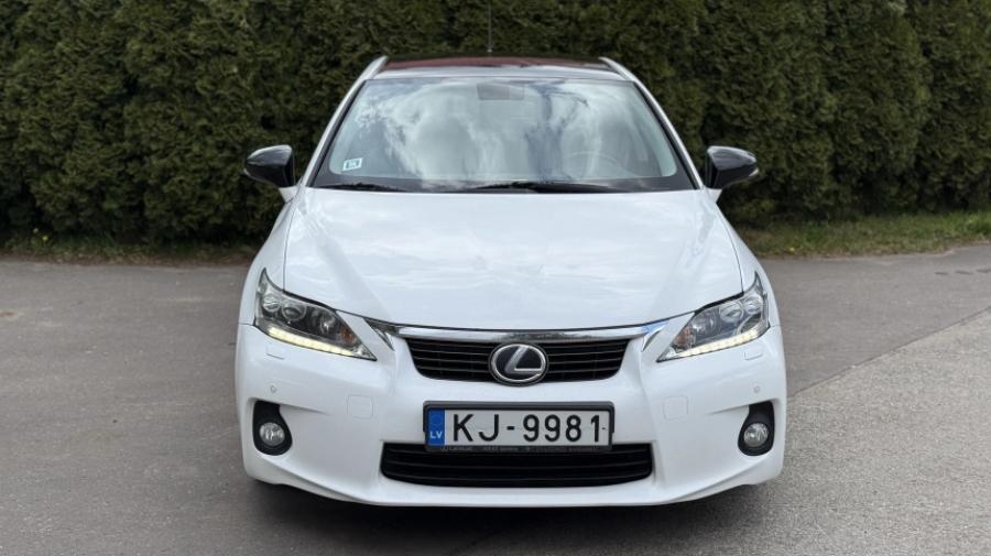 Balts Lexus CT 2011 Rīga, ar dzinēja tilpumu 1.80 L un nobraukumu 216 tūkst. km par 8150 €, foto 10 vietnē AUTOMOTO.COM.LV