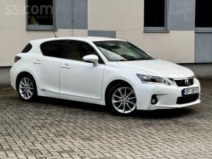 White Lexus CT 2011 in Jelgava, with an engine capacity of 1.80 L and mileage of 260 thousand km for 7950 €, photo 11 on AUTOMOTO.COM.LV