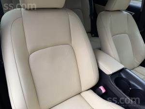 White Lexus CT 2011 in Jelgava, with an engine capacity of 1.80 L and mileage of 260 thousand km for 7950 €, photo 23 on AUTOMOTO.COM.LV