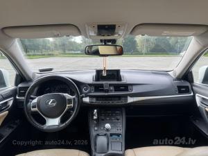 Белый Лексус СТ 2011 в Таллин, объемом двигателя 1.80 л и пробегом 169 тыс. км за 9490 €, фото 12 на AUTOMOTO.COM.LV