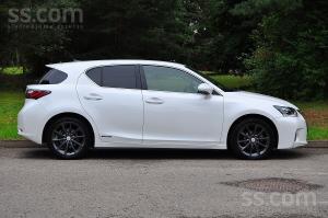 White Lexus CT 2011 in Daugavpils, with an engine capacity of 1.80 L and mileage of 191 thousand km for 9150 €, photo 3 on AUTOMOTO.COM.LV