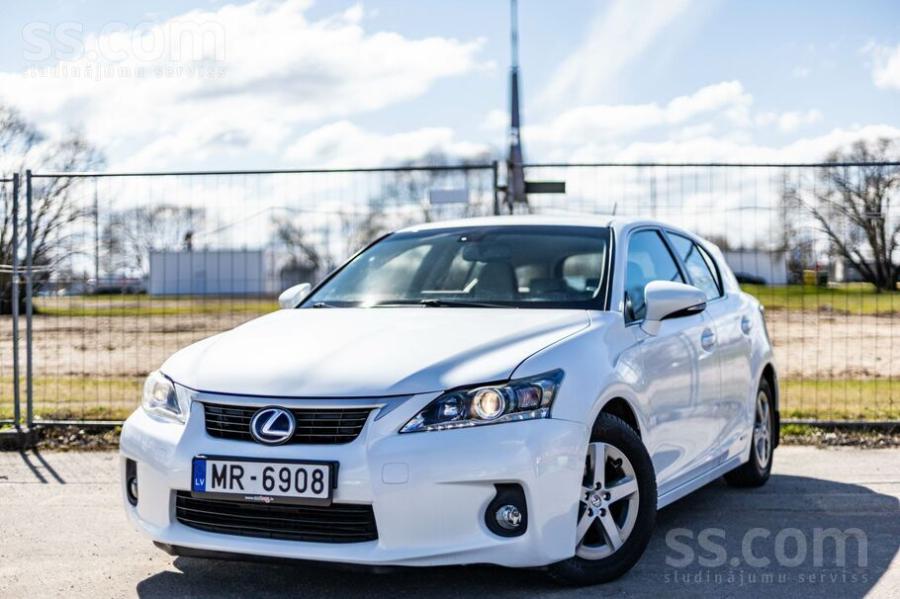 Balts Lexus CT 2012 Rīga, ar dzinēja tilpumu 1.80 L un nobraukumu 191 tūkst. km par 8990 €, foto 1 vietnē AUTOMOTO.COM.LV