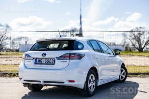 Balts Lexus CT 2012 Rīga, ar dzinēja tilpumu 1.80 L un nobraukumu 191 tūkst. km par 8990 €, foto 6 vietnē AUTOMOTO.COM.LV