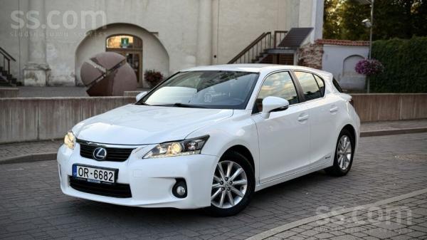 Balts Lexus CT 2012 Jelgava, ar dzinēja tilpumu 1.80 L un nobraukumu 246 tūkst. km par 7290 €, foto 4 vietnē AUTOMOTO.COM.LV