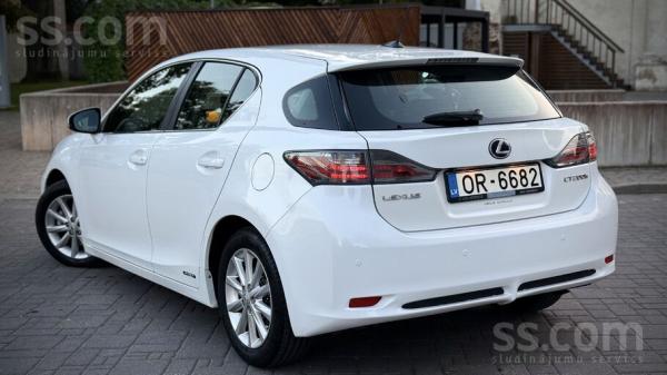 Balts Lexus CT 2012 Jelgava, ar dzinēja tilpumu 1.80 L un nobraukumu 246 tūkst. km par 7290 €, foto 7 vietnē AUTOMOTO.COM.LV
