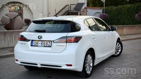 Balts Lexus CT 2012 Jelgava, ar dzinēja tilpumu 1.80 L un nobraukumu 246 tūkst. km par 7290 €, foto 8 vietnē AUTOMOTO.COM.LV