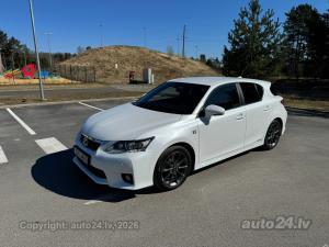 Balts Lexus CT 2013 Tallina, ar dzinēja tilpumu 1.80 L un nobraukumu 113 tūkst. km par 11900 €, foto  vietnē AUTOMOTO.COM.LV