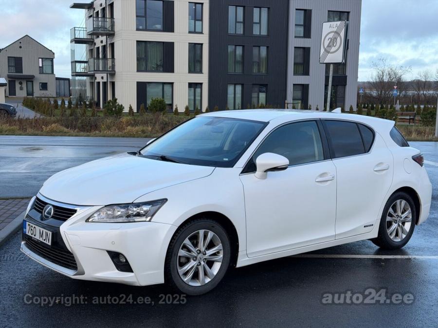Balts Lexus CT 2014 Tallina, ar dzinēja tilpumu 1.80 L un nobraukumu 142 tūkst. km par 10200 €, foto 8 vietnē AUTOMOTO.COM.LV