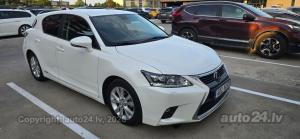 White Lexus CT 2014 in Tallinn, with an engine capacity of 1.80 L and mileage of 130 thousand km for 12900 €, photo 6 on AUTOMOTO.COM.LV