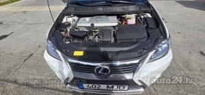 White Lexus CT 2014 in Tallinn, with an engine capacity of 1.80 L and mileage of 130 thousand km for 12900 €, photo 19 on AUTOMOTO.COM.LV