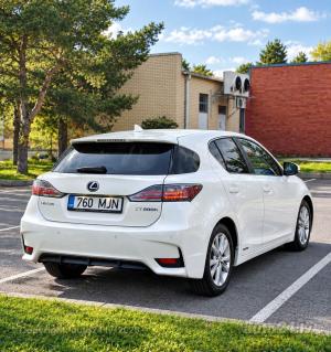 Balts Lexus CT 2014 Tallina, ar dzinēja tilpumu 1.80 L un nobraukumu 153 tūkst. km par 11500 €, foto 3 vietnē AUTOMOTO.COM.LV