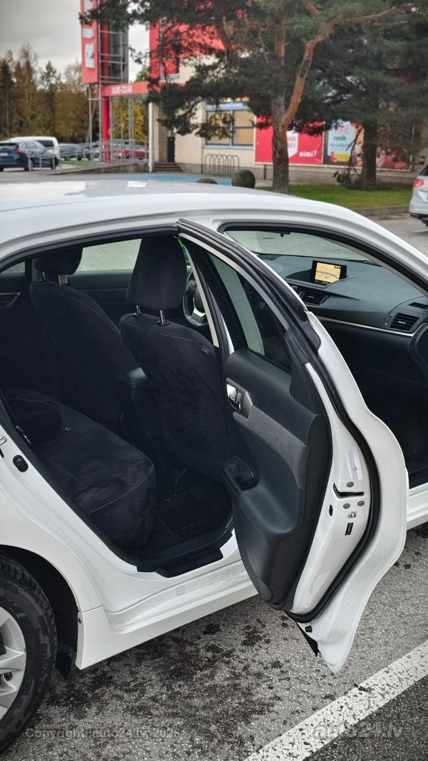 Balts Lexus CT 2014 Tallina, ar dzinēja tilpumu 1.80 L un nobraukumu 153 tūkst. km par 11500 €, foto 6 vietnē AUTOMOTO.COM.LV