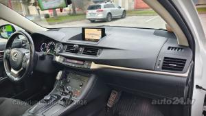 Balts Lexus CT 2014 Tallina, ar dzinēja tilpumu 1.80 L un nobraukumu 153 tūkst. km par 11500 €, foto 8 vietnē AUTOMOTO.COM.LV