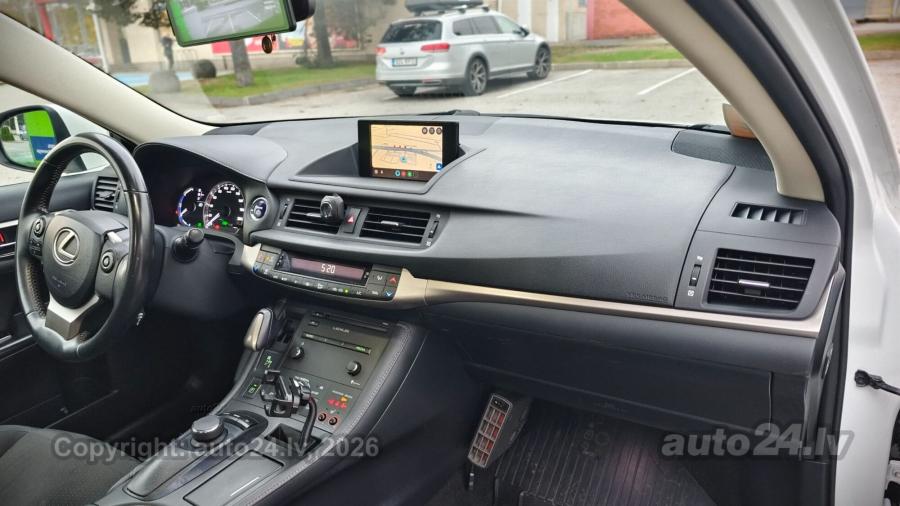 Balts Lexus CT 2014 Tallina, ar dzinēja tilpumu 1.80 L un nobraukumu 153 tūkst. km par 11500 €, foto 8 vietnē AUTOMOTO.COM.LV