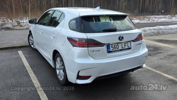 Balts Lexus CT 2015 Tallina, ar dzinēja tilpumu 1.80 L un nobraukumu 207 tūkst. km par 12900 €, foto 2 vietnē AUTOMOTO.COM.LV