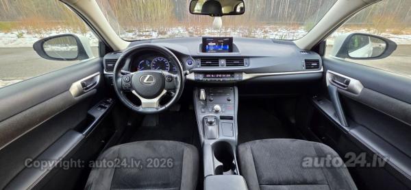 Balts Lexus CT 2015 Tallina, ar dzinēja tilpumu 1.80 L un nobraukumu 207 tūkst. km par 12900 €, foto 7 vietnē AUTOMOTO.COM.LV